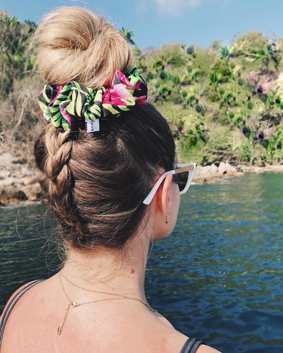15 Splashy Swimming Pool Hairstyles You Need to Try This Summer 2025